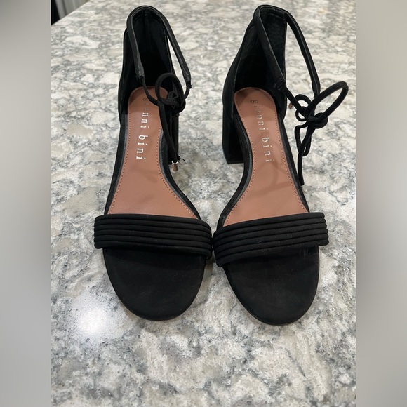 Gianni Bini | Shoes | Gianni Bini Black Suede Platform Heel Size 85 ...